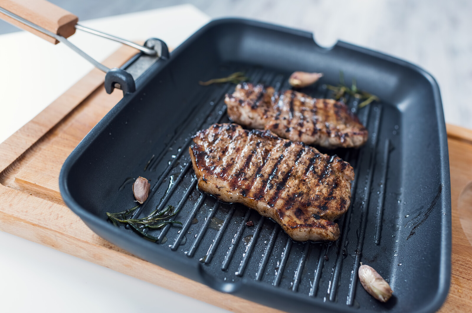 Get To Know Your Kitchen Tools: Complete with Respective Uses and ...